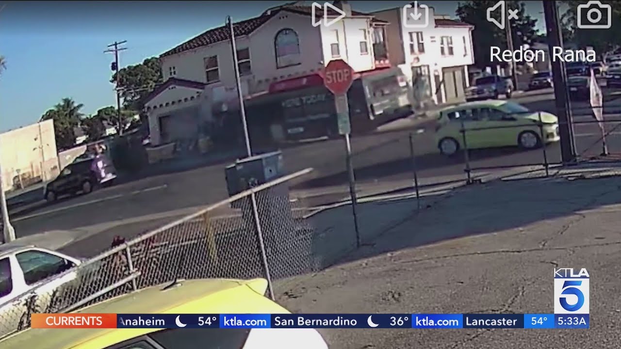 Long Beach transit bus slams into speeding car in crash caught on video ...