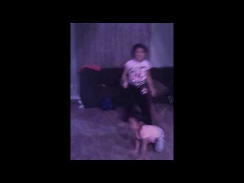 Sisters doing gymnastics becomes in to a FAIL