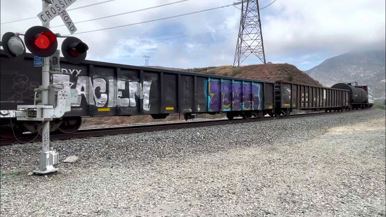 SD70ACE Union Pacific 8358 leads manifest train down the steep Palmdale Cutoff 10-24-21 4KHDR ...