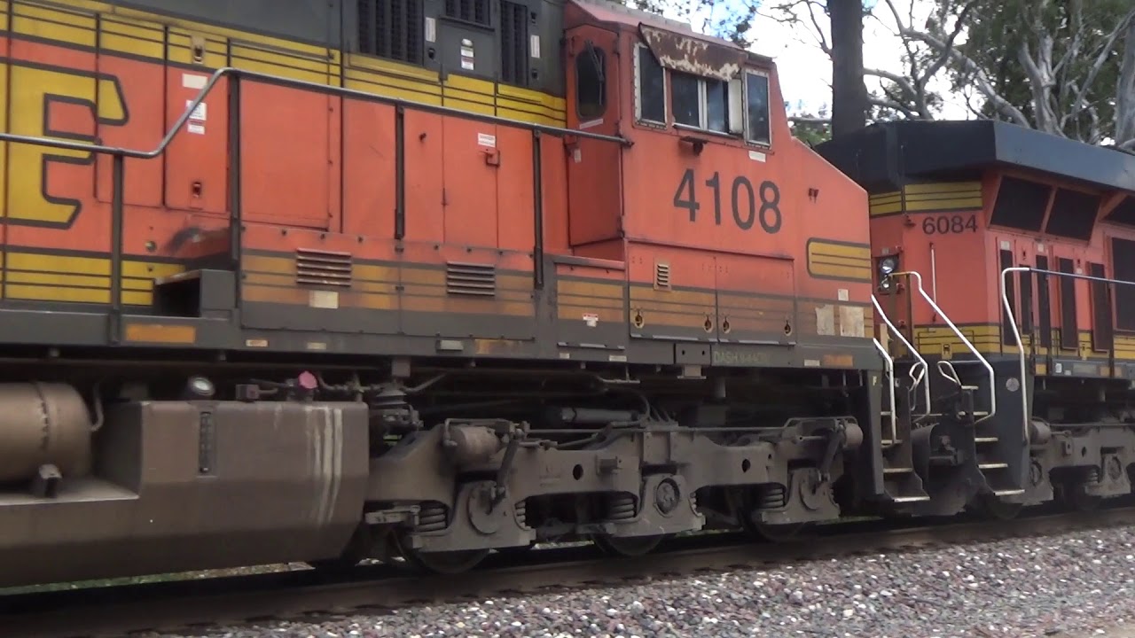 BNSF 5033 with the BARRIC and 1 FXE Unit Today 18may20 - YouTube