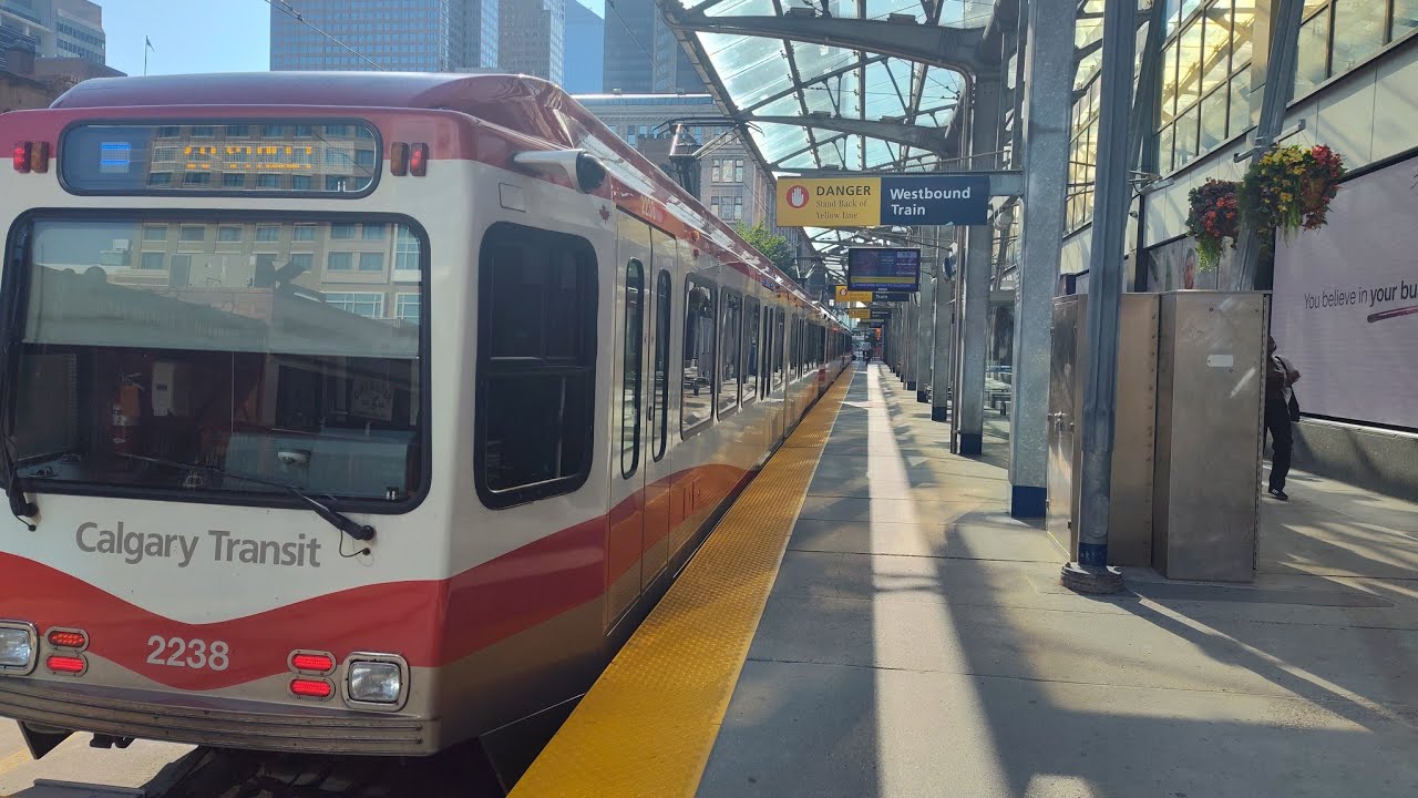 CALGARY CTRAIN: 1 Street SW LRT Station (full station tour) - YouTube
