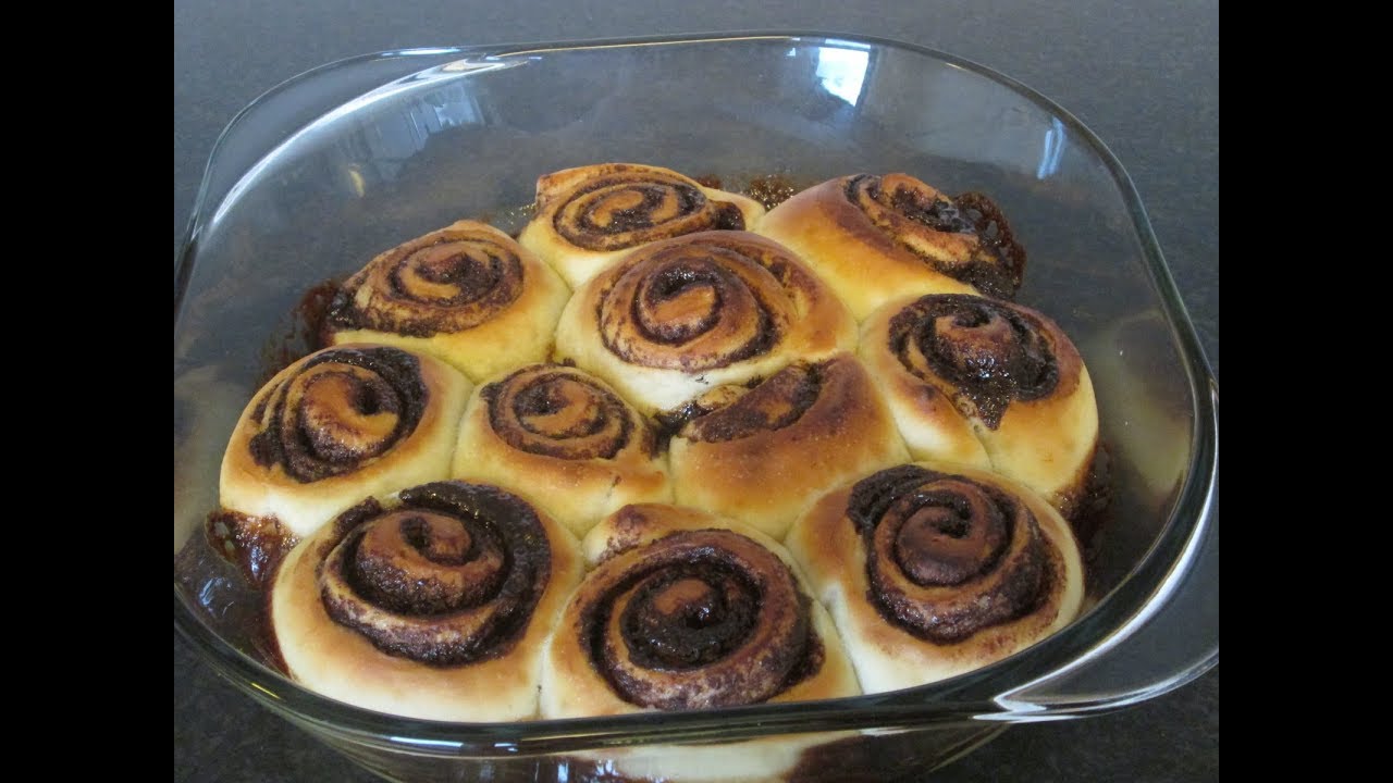 Rooti Shukulaato&Qarfe(cunto karis)--Chocolate&Cinnamon Rolls - YouTube