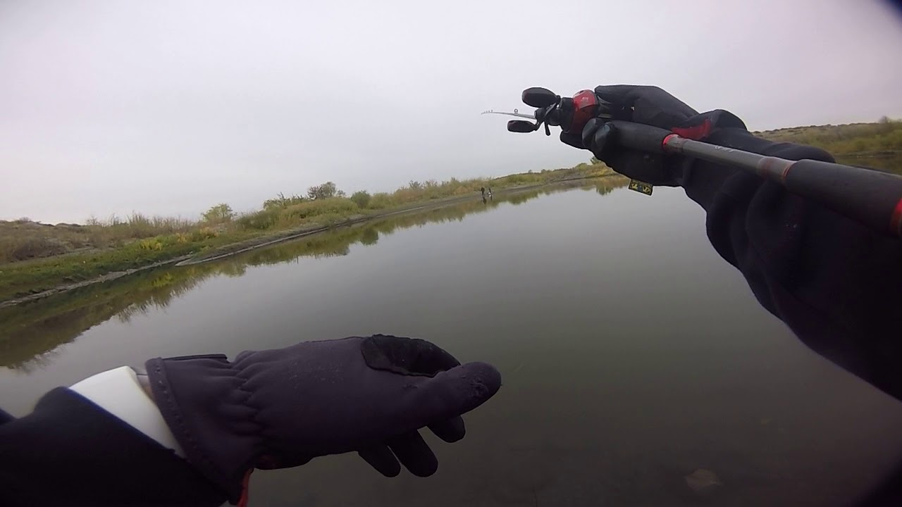 Bass fishing part 1 Moses lake spill ways ...oct 2018 - YouTube
