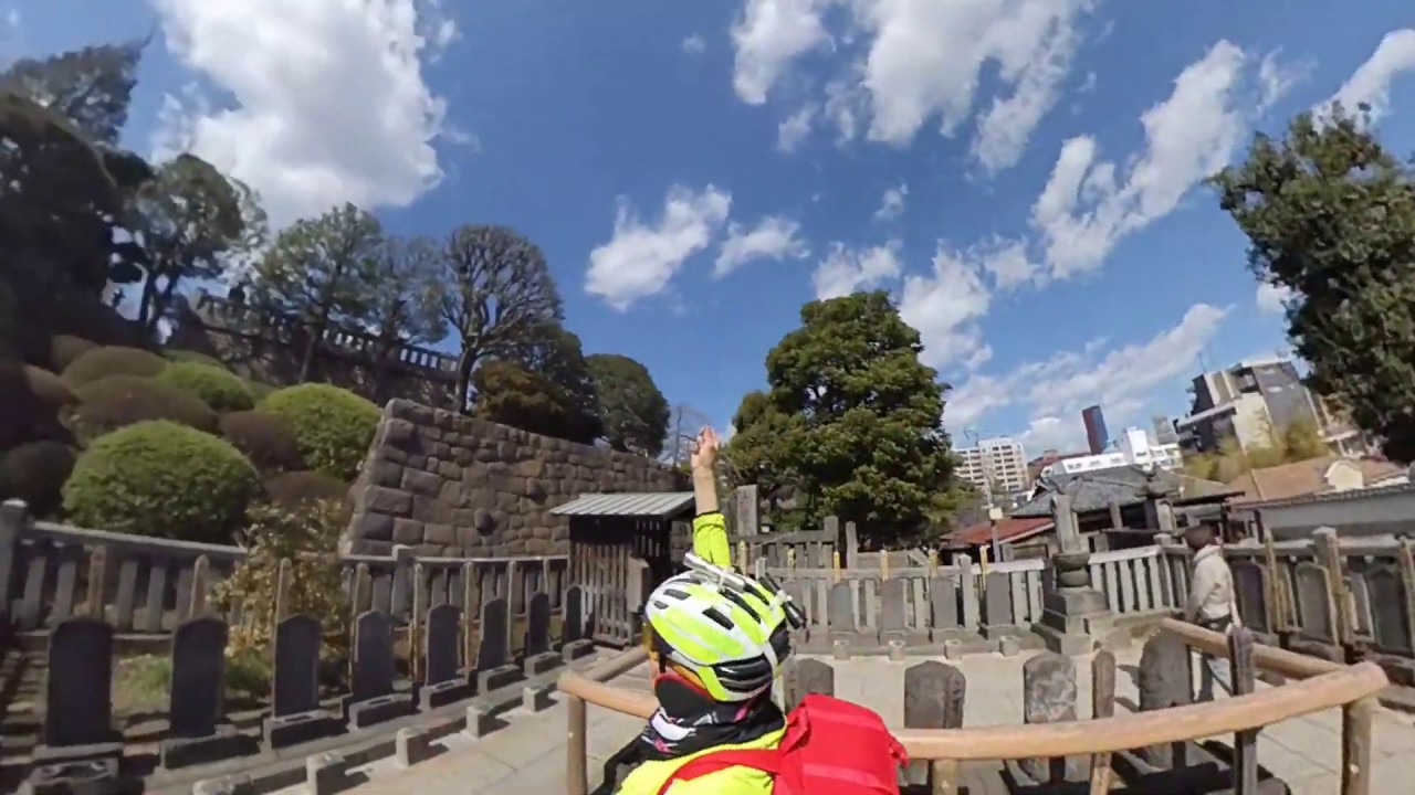 Graves of the 47 Ronin Samurai at Sengakuji Temple Tokyo - YouTube
