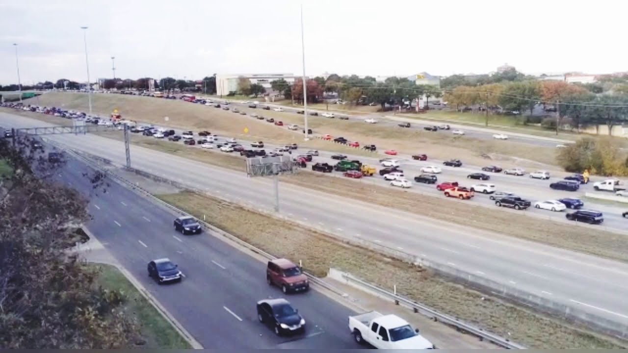 The President Trump cartage is driving through Austin, TX - YouTube