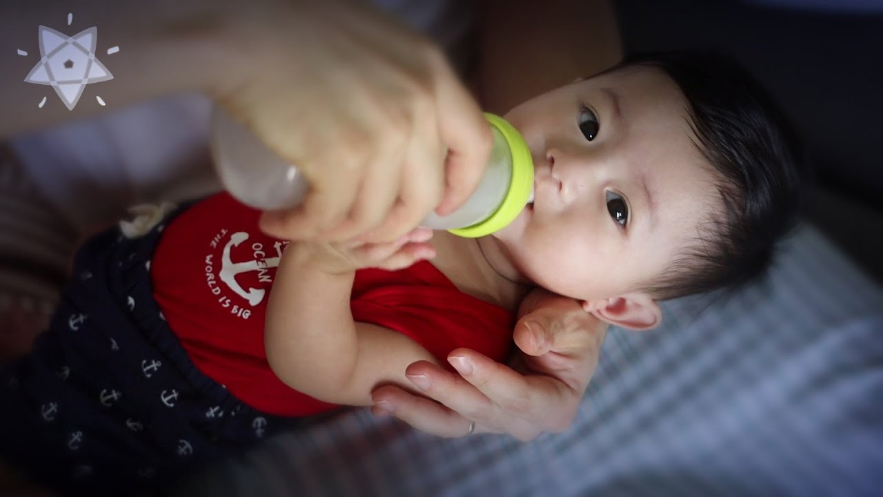 baby milk time 宝宝喝奶时间 | growing up 成长 | living 生活 - YouTube