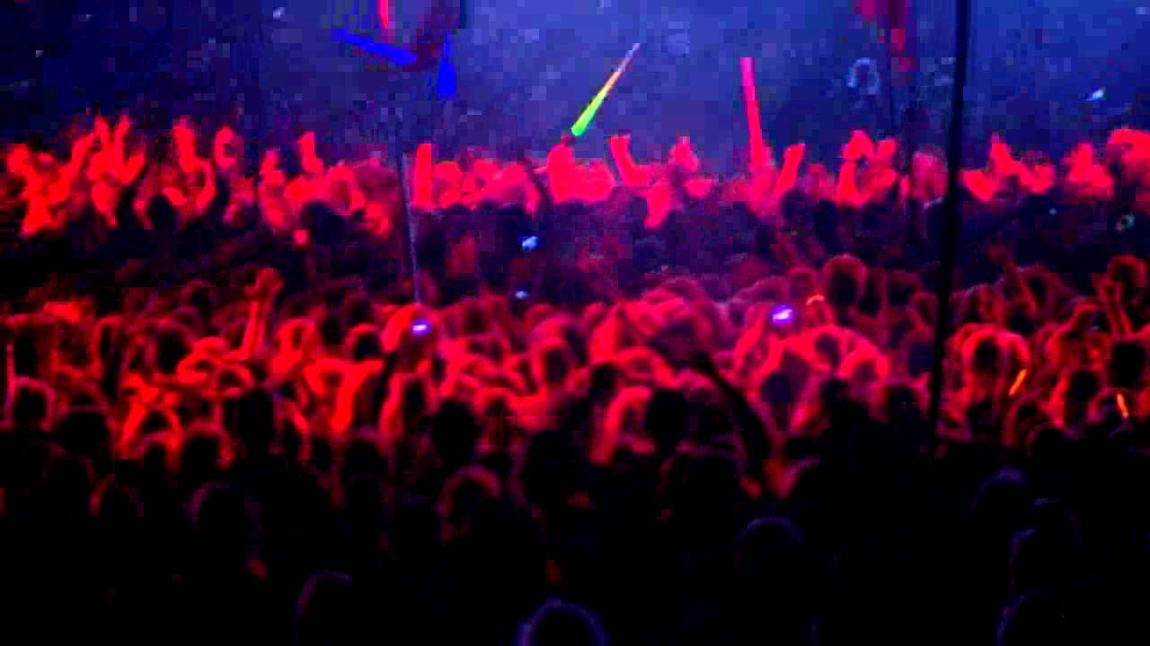 007 Is Also Gonna Die - Nephew Live - Roskilde 2010 - YouTube