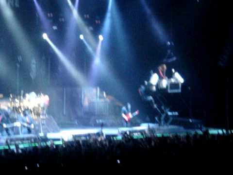 Slipknot - Disasterpiece (Live) - YouTube