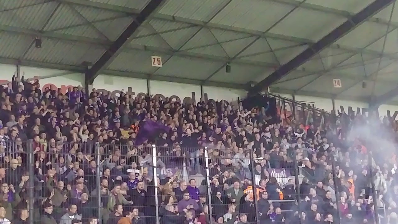 Antwerp FC - RSC Anderlecht : Anderlecht supporters celebrate the last ...