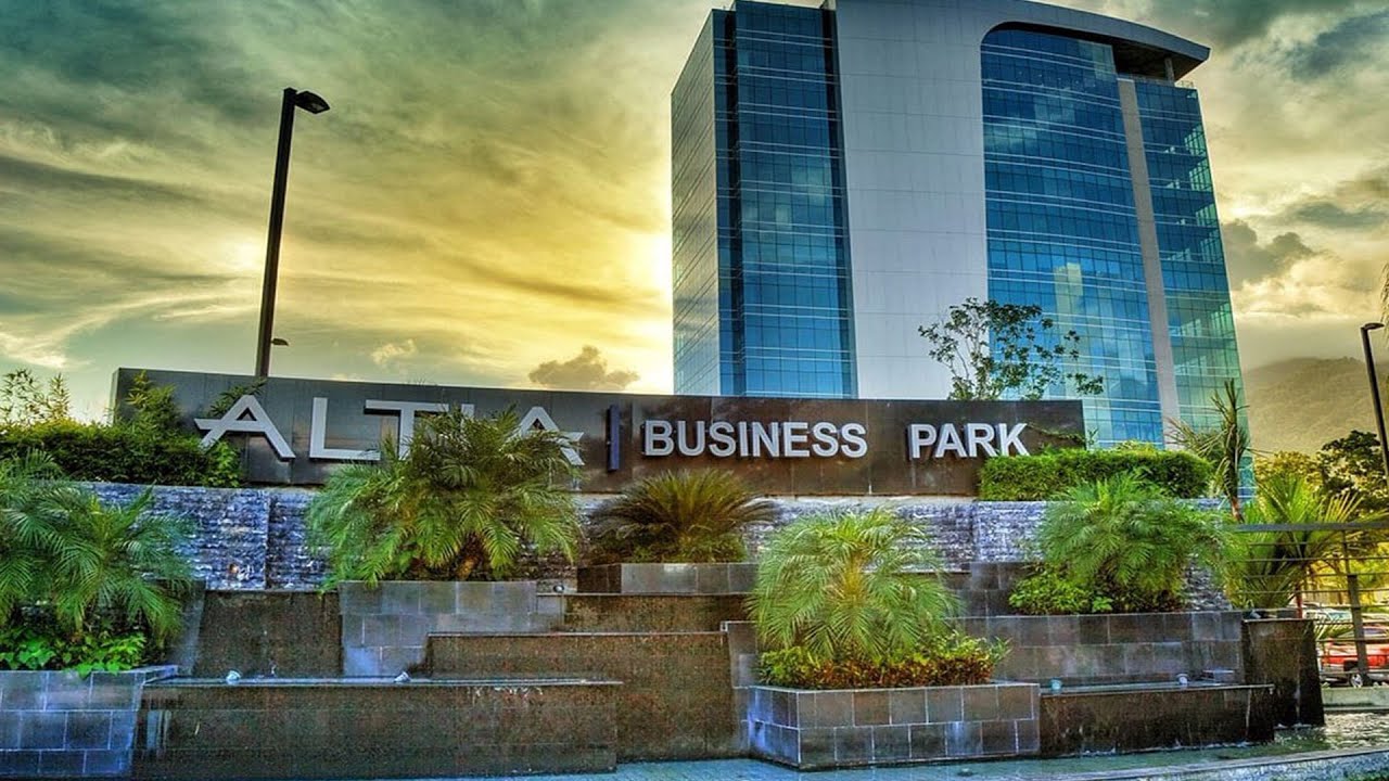 ALTIA BUSINESS PARK: Una CIUDAD INTELIGENTE en SAN PEDRO SULA - YouTube