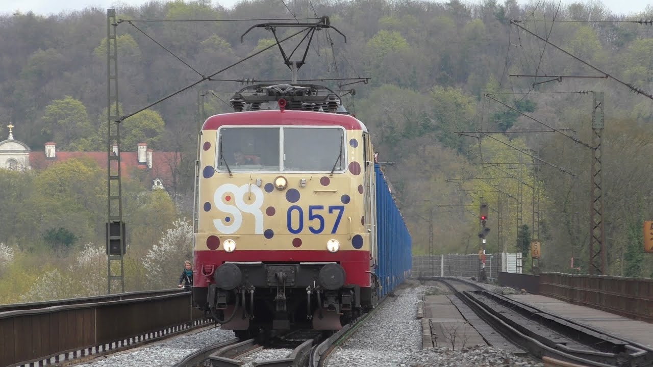 SmartRail "dotted" Locomotive with empty Autorack Train crossing Danube ...