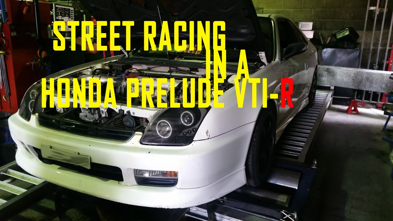 Honda Prelude VTI-R Street Racing in Mexico - YouTube