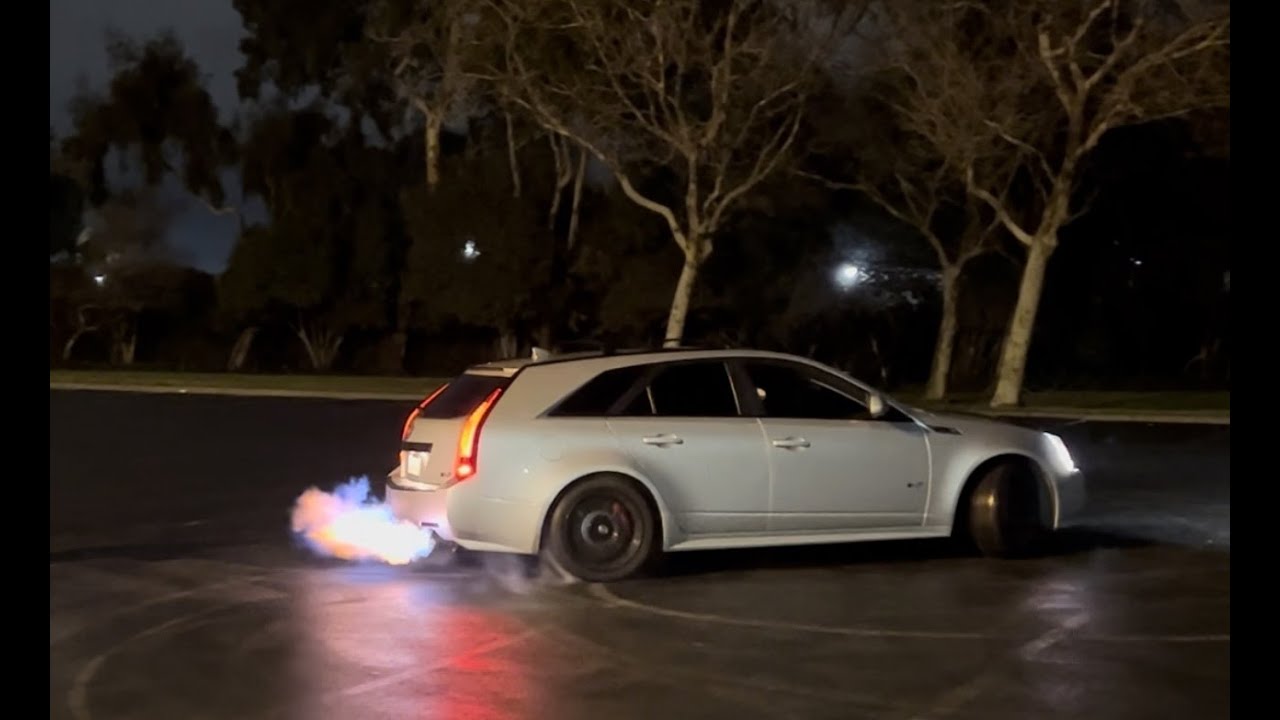 VLOG 45: CTSV WAGON / TRACKHAWK DOING DONUTS (CRAZY FLAMES) - YouTube