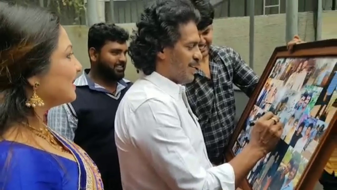 Dr Real Super Start UpPi sir and Priyanka madem Autograph - YouTube