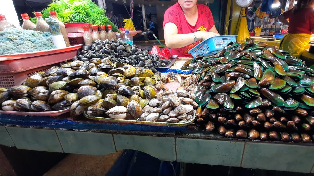 Seafoods Market in Toril, Davao City Philippines - YouTube