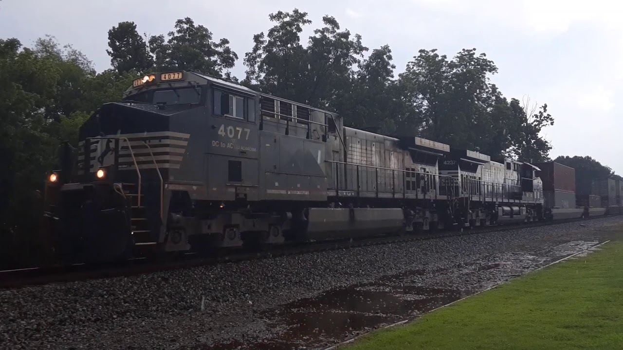 NS 238 with NS 4077 DC to AC AC44C6M and NS 4237 DC to AC AC44C6M - YouTube