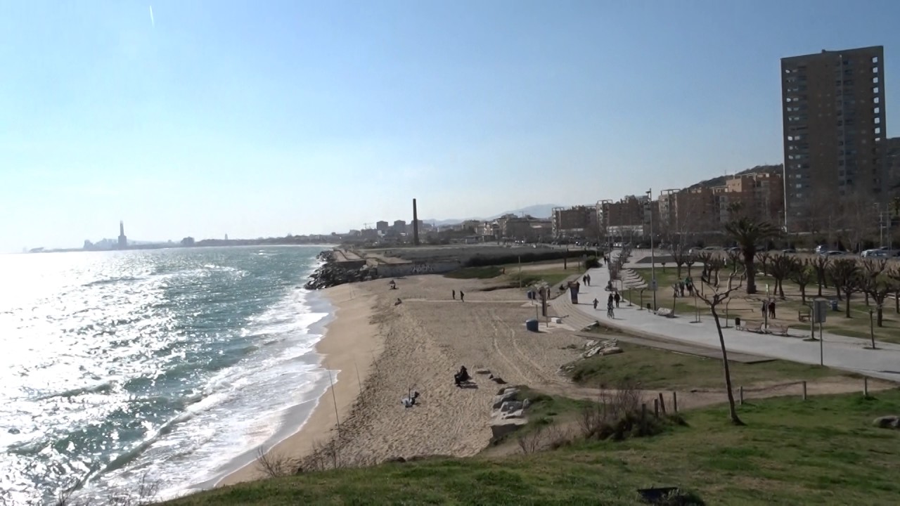 PLAYA DE MONTGAT ("Platgeta") 1 - YouTube