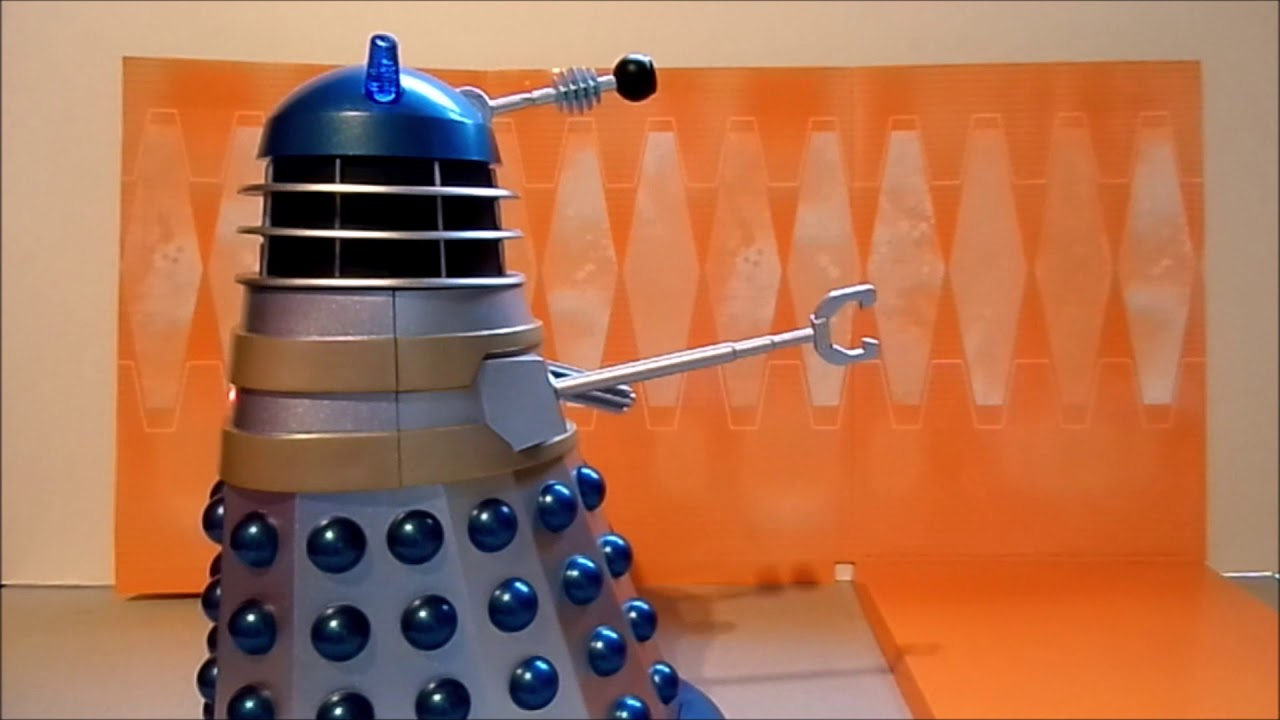 Doctor Who and the Daleks BLUE talking RC Movie Dalek - YouTube