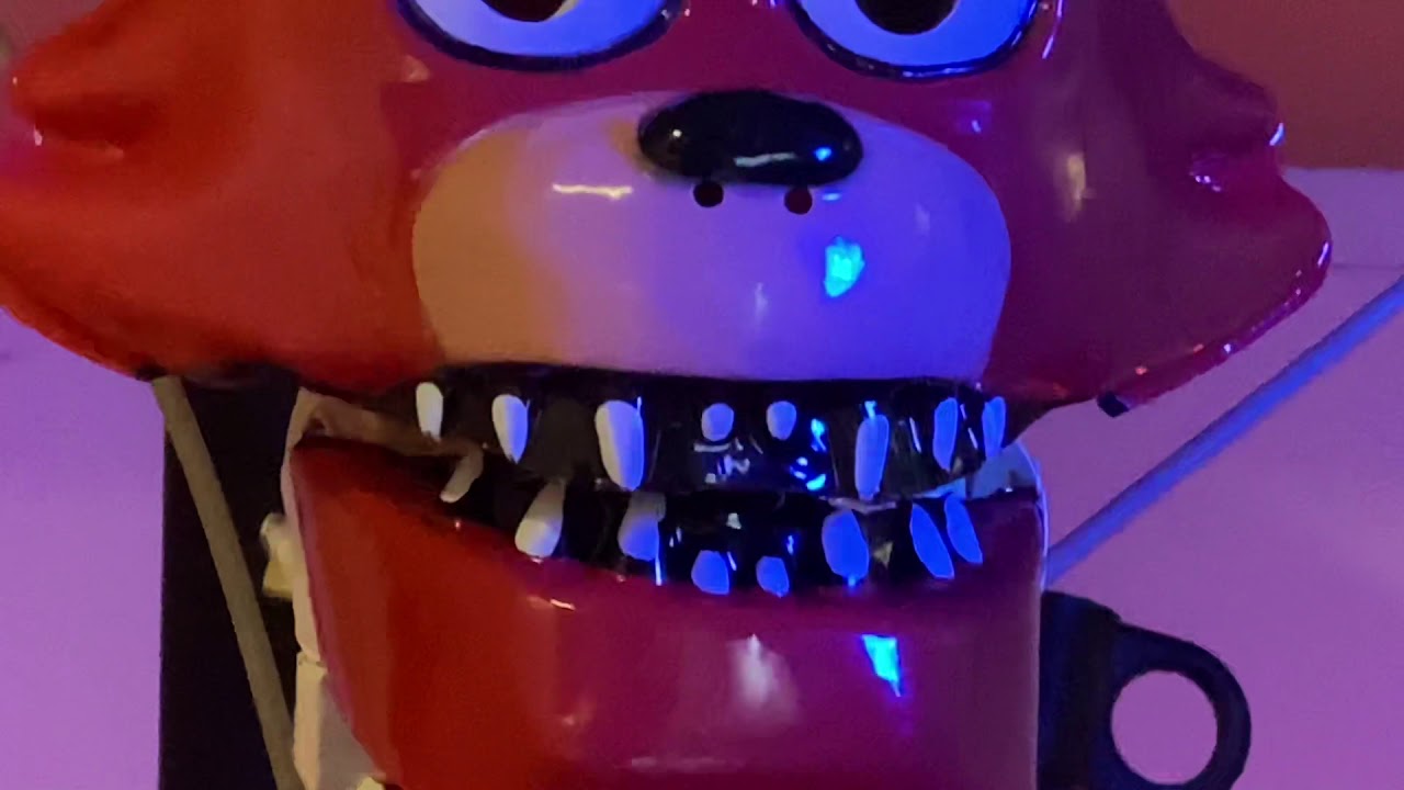 Foxy is cold - YouTube