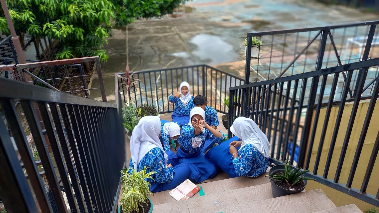 Spill Praktik Magnet Kelas 9G - YouTube