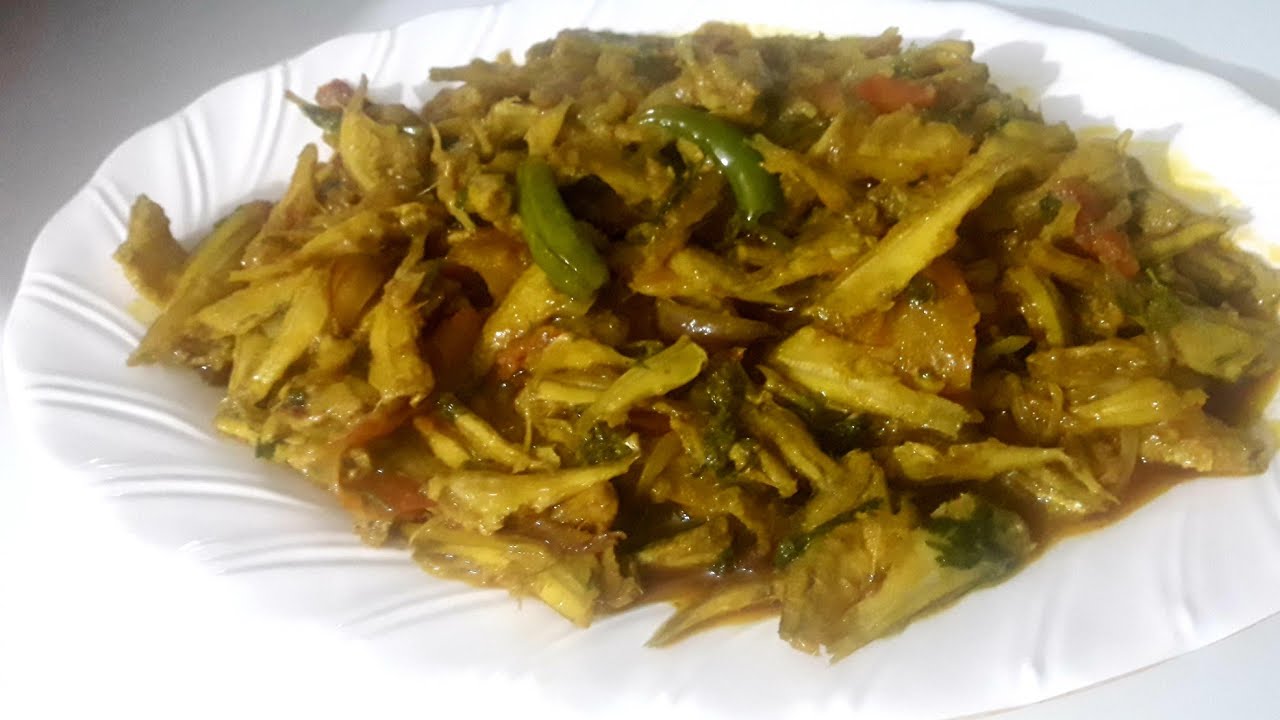 Mola fish curry recipe ( হাতে মাখা মলা মাছের রেসিপি) - YouTube