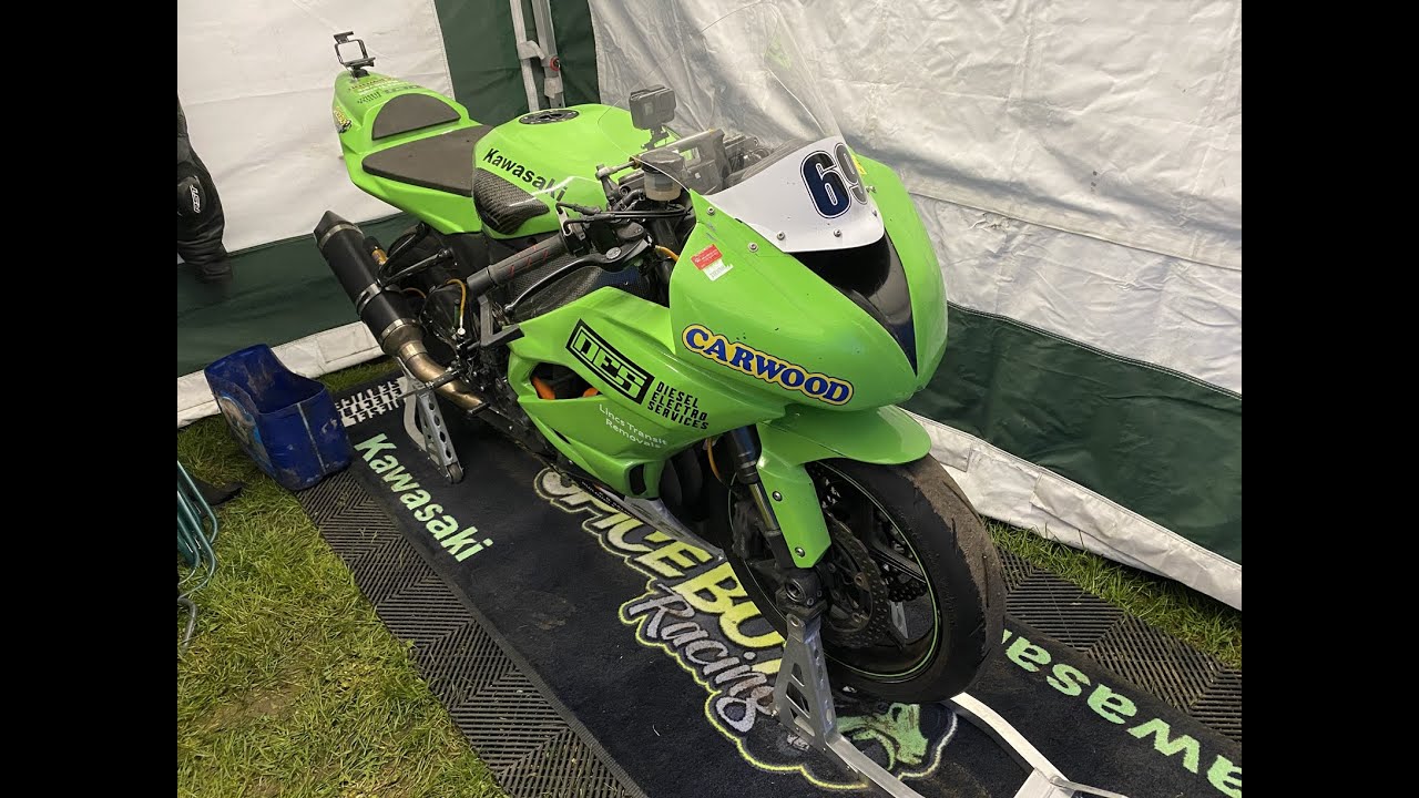 Castle Combe Clubman 600 Race 2 NGRRC Sunday 23/04/23 - YouTube