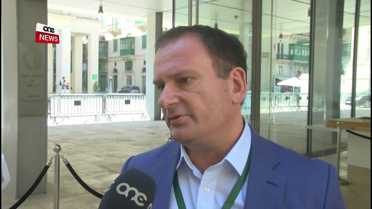 DAVID THAKE M'GĦANDU ASSOLUTAMENT X'JGĦID LIT-TESSERATI - YouTube