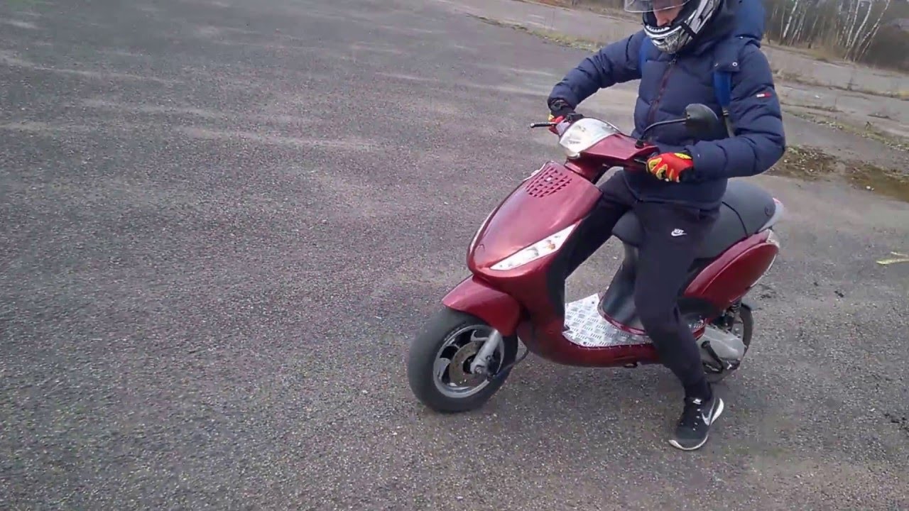 Piaggio Zip Polini forrace - YouTube