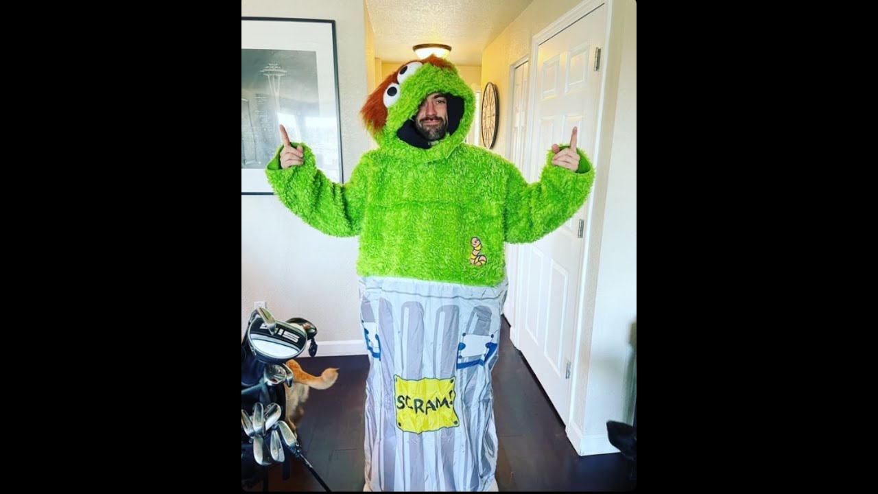 Monday Mojo: Oscar The Grouch Takes Over T-Mobile & M's Director Of ...