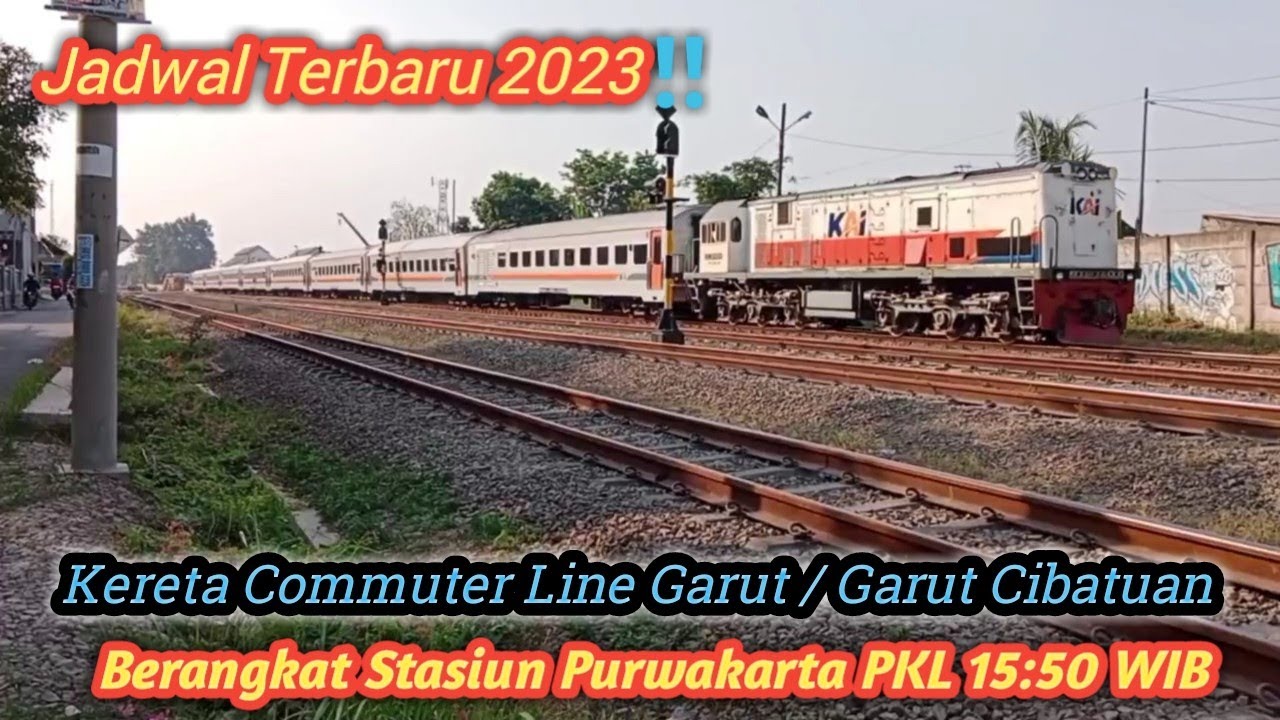 KEBERANGKATAN KERETA COMMUTER LINE GARUT DI STASIUN PURWAKARTA PKL 15: ...