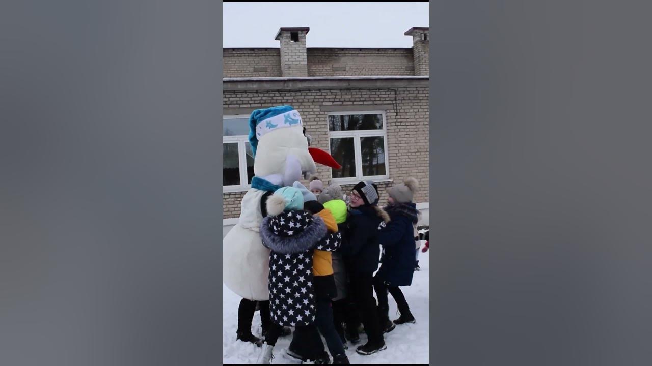Прокачу тебя на велике снеговик Олаф ростовая кукла - YouTube