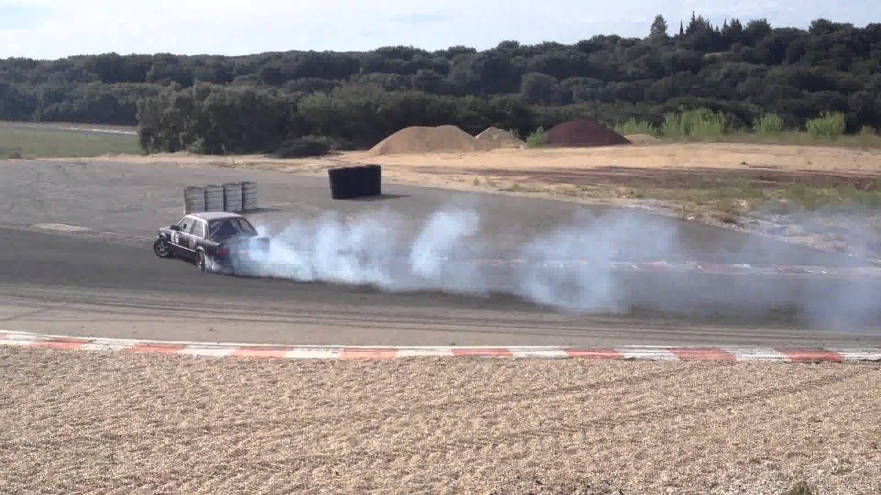 Drift fail bmw crash - YouTube