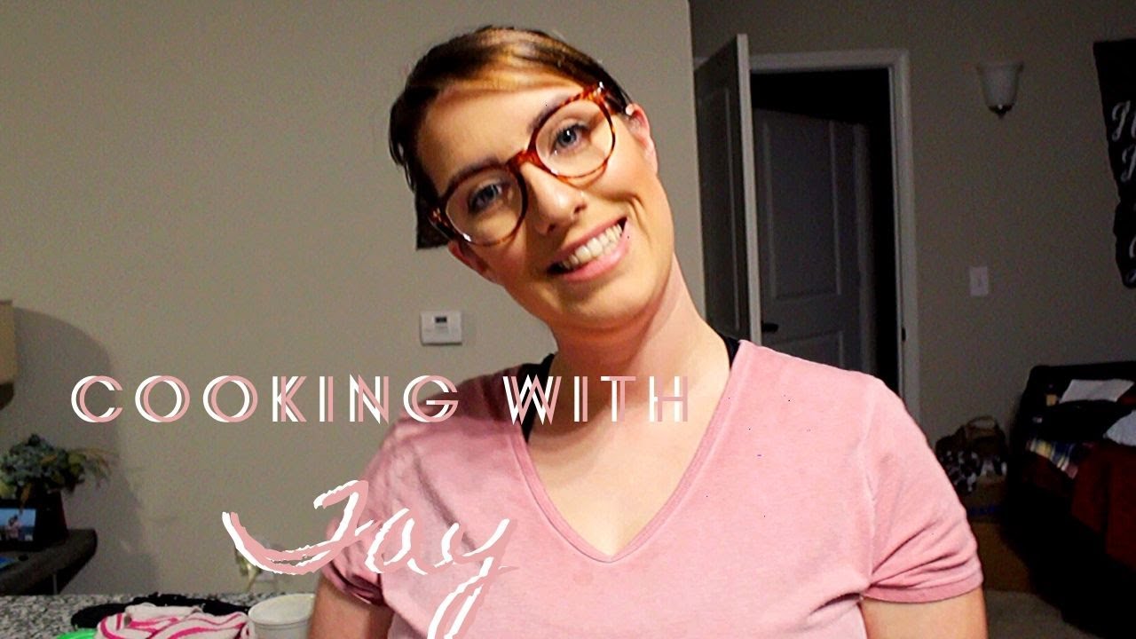 Cooking With Tay Pt.3 | Chicken Gyro - YouTube