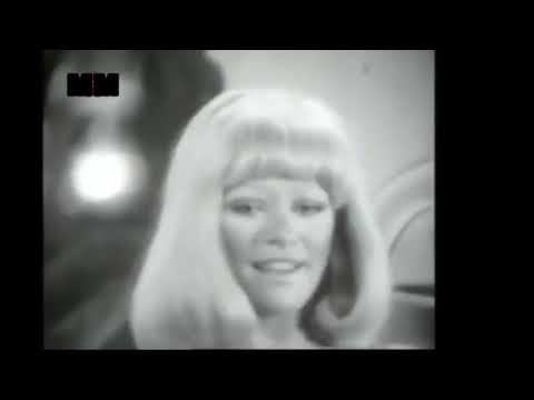 Melek The SongStress/ Hanende Melek 1975  #turkishfilm #englishsubstitle #old #movie #cinema   🎥
