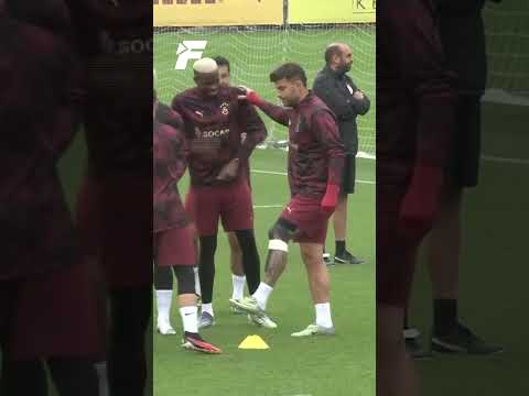 😅 Abdülkerim Bardakcı, Osimhen'i sinirlendiriyor.  #shorts #galatasaray #osimhen