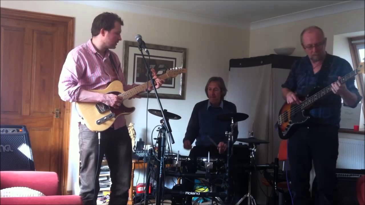 D.H.T playing a cover of "Breathe" - YouTube