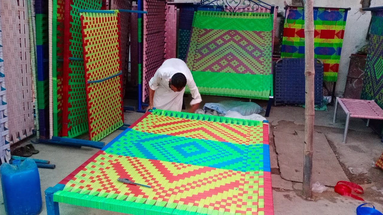 Weaving a Cot Artistic Technique Beautiful Design Nylon Rope Cot ...