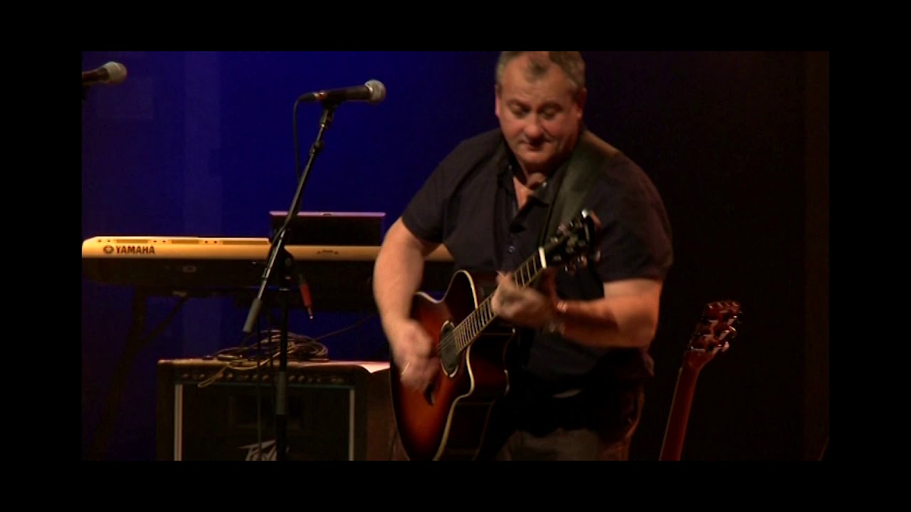 Gary Murphy - Guitar Legends 2014 - Duelling Banjos - Floral Pavilion ...