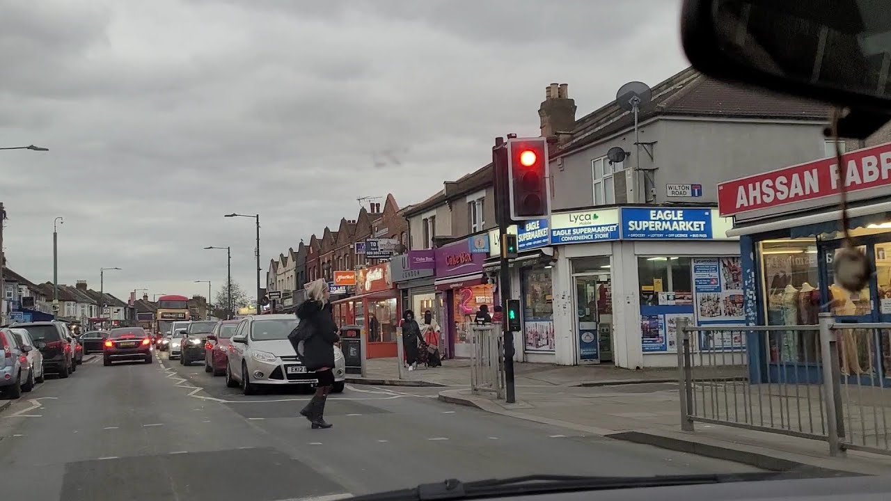 Shopping in Ilford Lane Essex 🇬🇧 💷 🇬🇧 (4k) HDR - YouTube