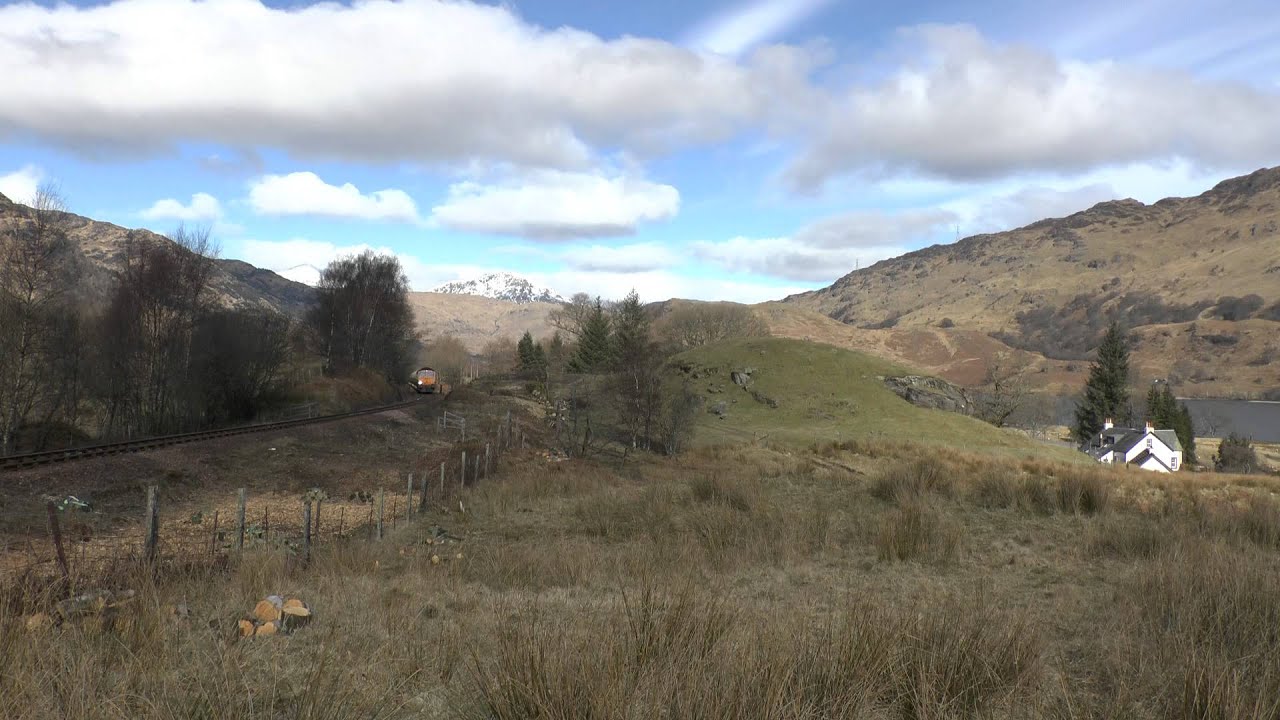 66737 6E45 Fort William Alcan to North Blyth Alcan departs Ardlui 13/03 ...