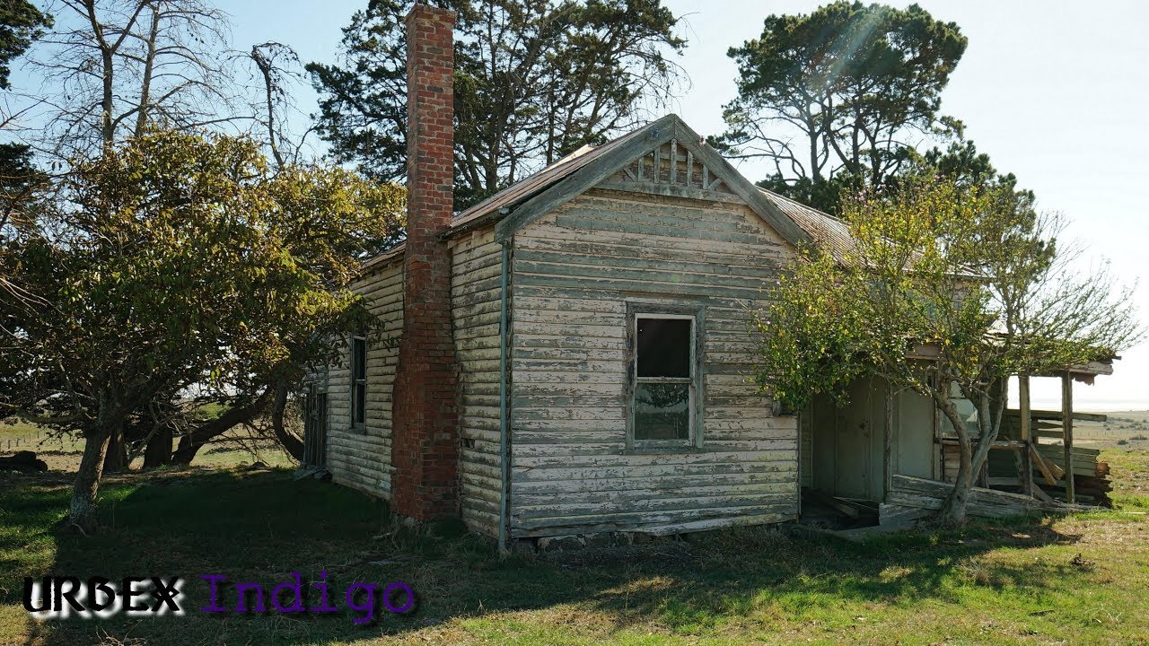 Abandoned- Lonely old farm house built early 1900's still standing ...