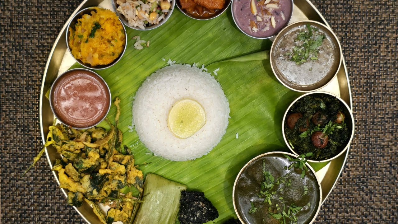 The 40 colorful thalis of India - YouTube