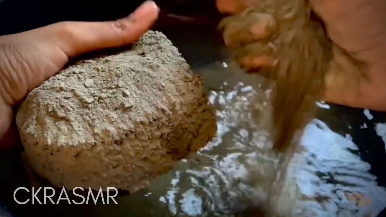 ASMR : super gritty dry black chip dusty crumbles in water 💦 ...