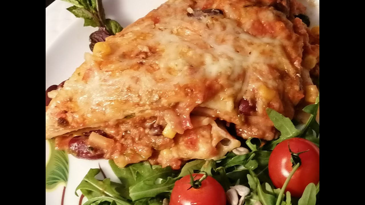 Cuisine mexicaine: Lasagnes avec des tortillas et haricots rouges ...