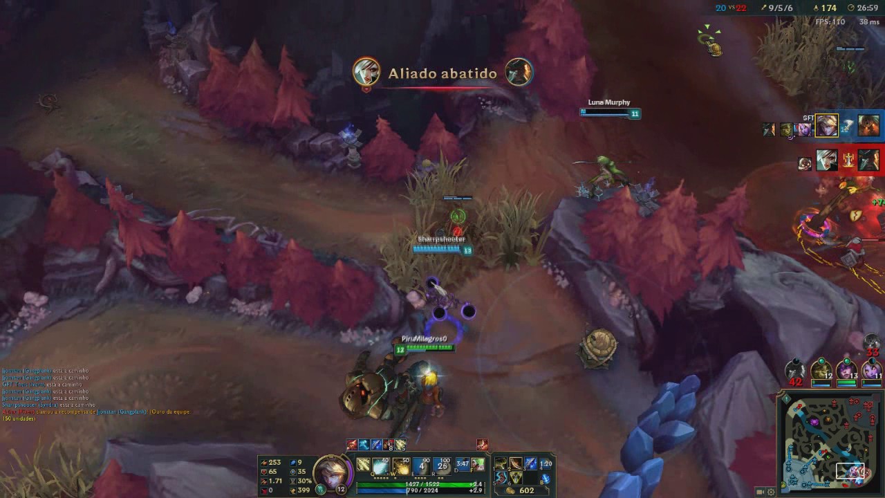 plays league of legends - YouTube