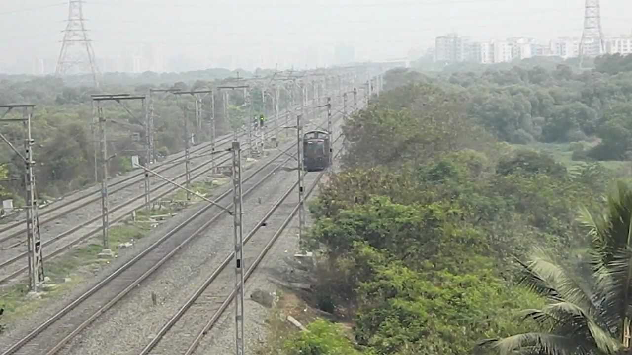 Diesel-hydraulic transmission equipped WDS-4 running alone! INDIAN ...