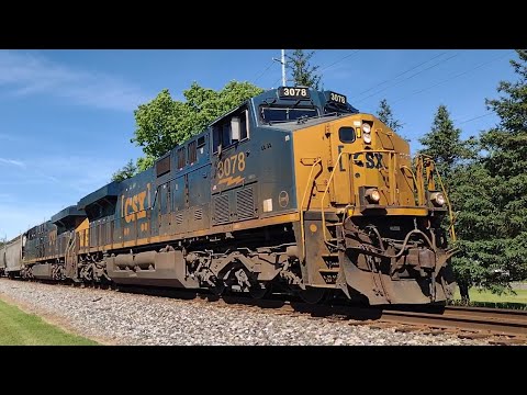CSX M558 Flying By The Railfan Park! - YouTube