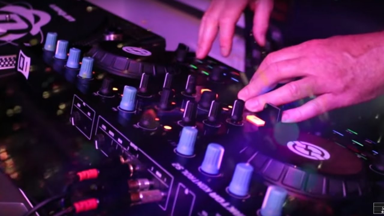 SCHWARZ & FUNK Live - Downtempo Chillout Session by Jesse Funk Vol. 2 ...