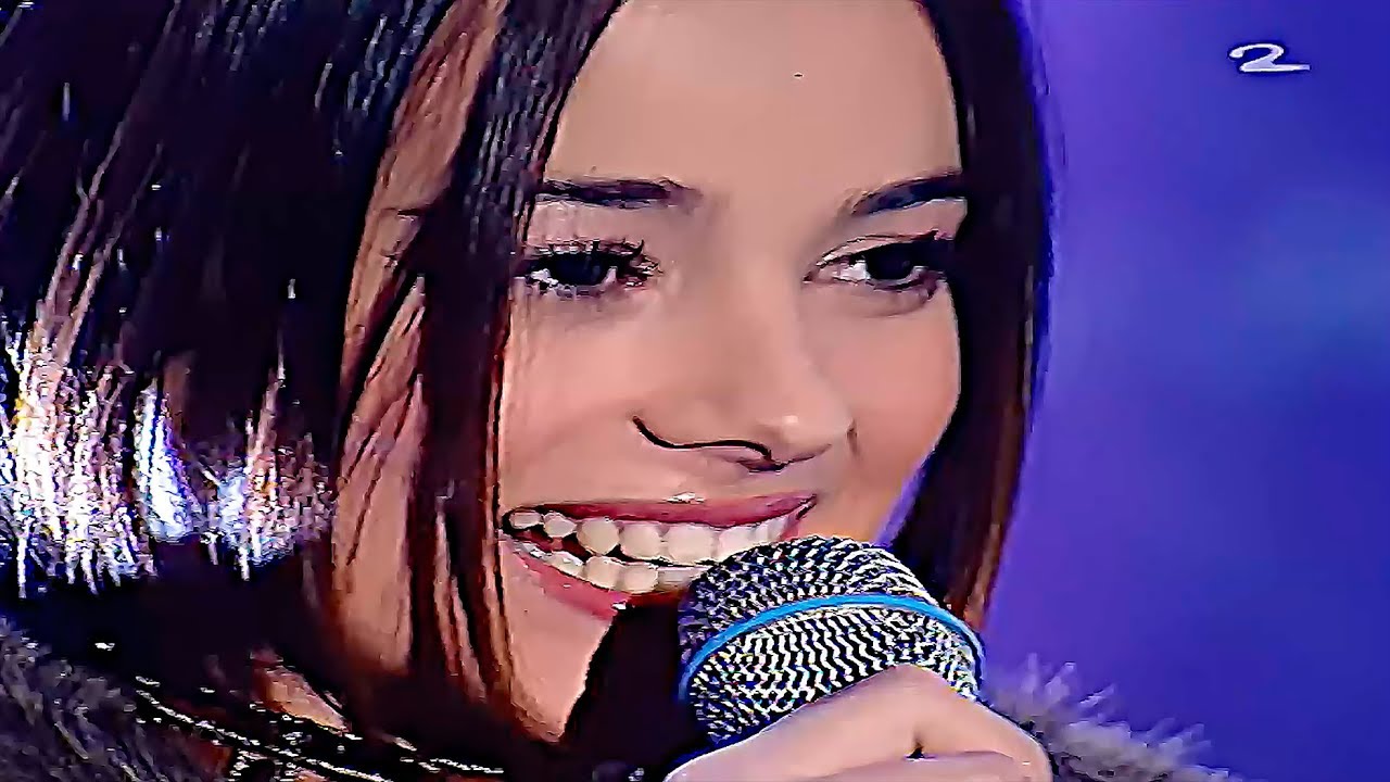 Alizée - Moi Lolita 2K 60 FPS FINAL EDIT (World Music Awards 2002 ...