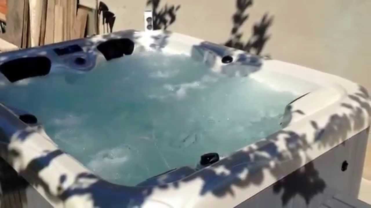 Spa APOLLON 3 . Water Day-Spa n'y groupe l'Espadon - YouTube